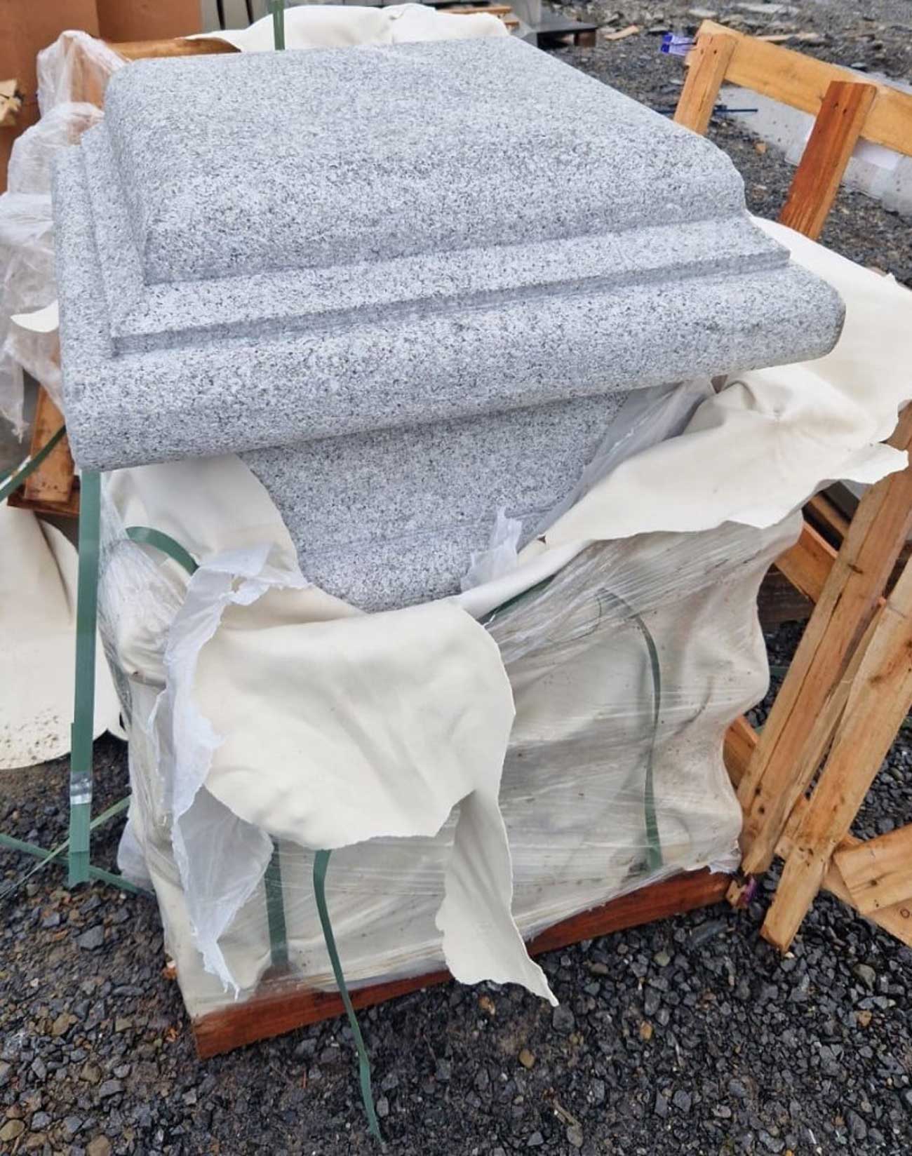 Flat Top Bullnosed Edge Pier Cap - Brown Bros Concrete