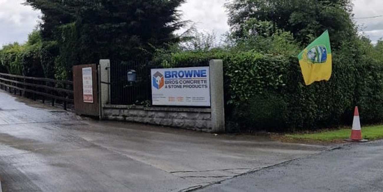 Granite Gate Posts - Brown Bros Concrete